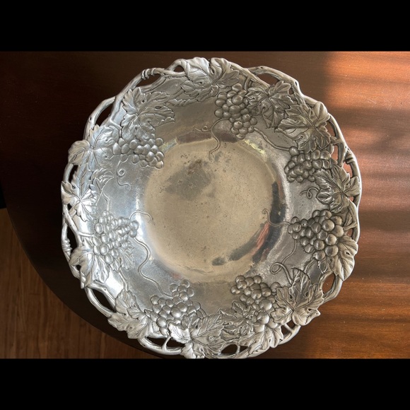 Arthur Court | Kitchen | Arthur Court Grapevine Grape Leaves Aluminum ...